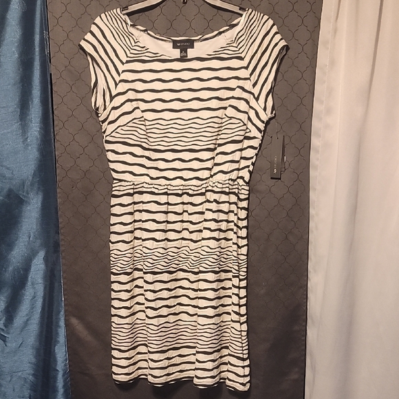 AB Studio | Dresses | Black White Wave Pattern Midi Dress | Poshmark